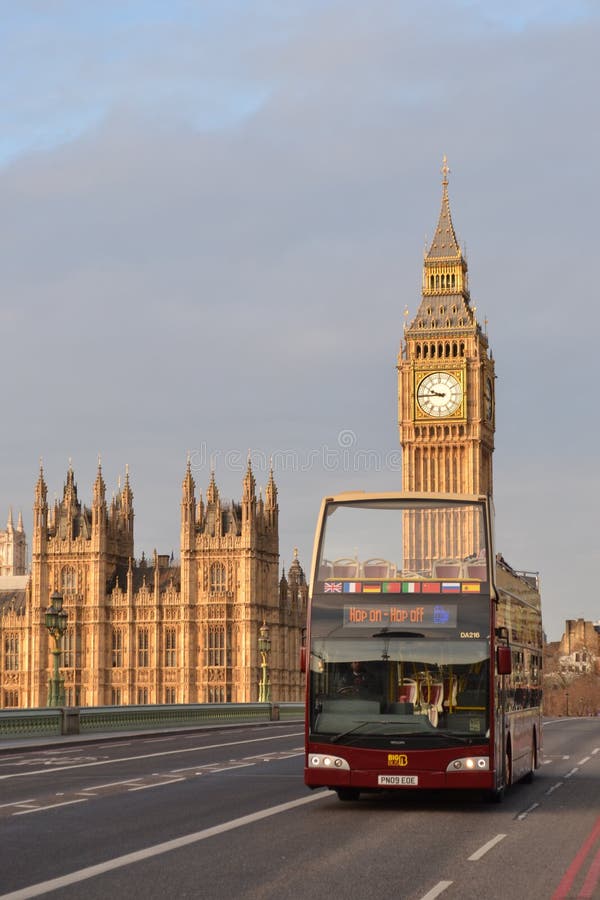 Sightseeing Bus Passing House of Parliament London Editorial Stock ...