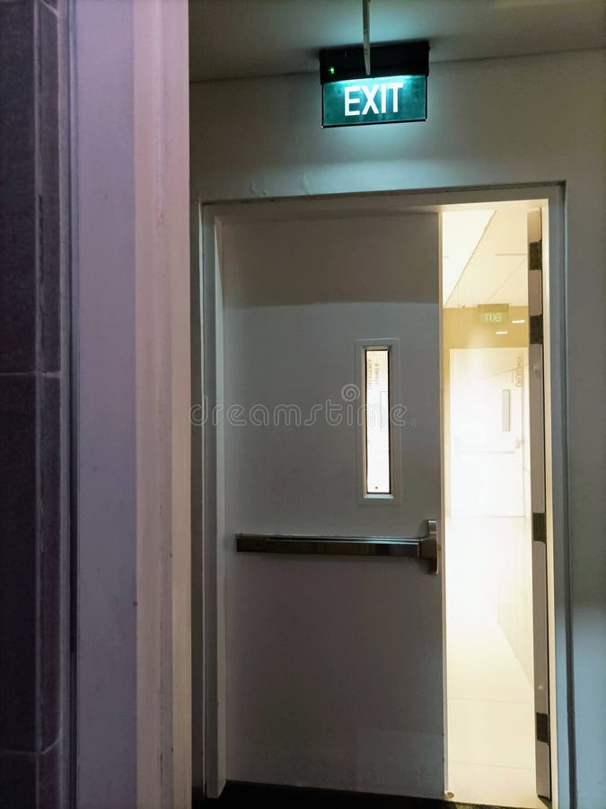 106 Emergency Exit Lights Sign Stock Photos - Free & Royalty-Free Stock ...
