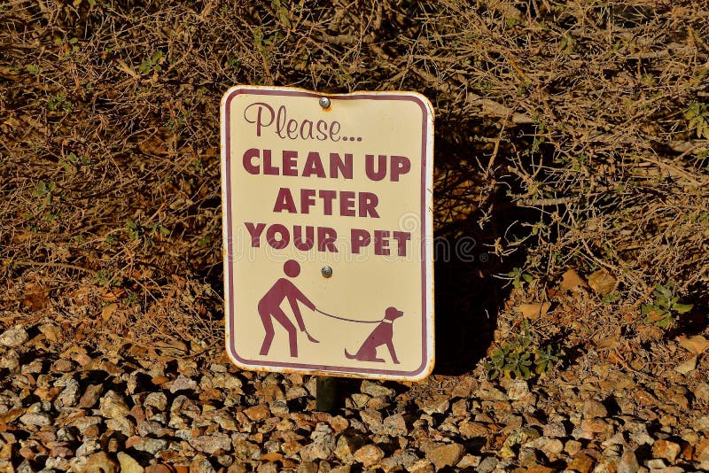 Sign Reminding Pet Owners To Clean Up Stock Foto - Image of vuil ...