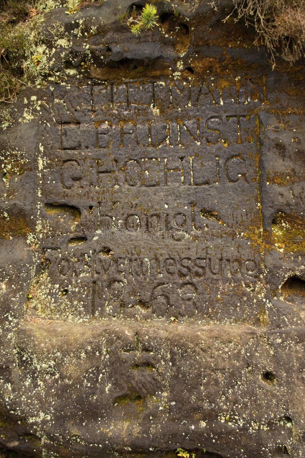 Sign on the rock editorial photography. Image of signature - 46678102