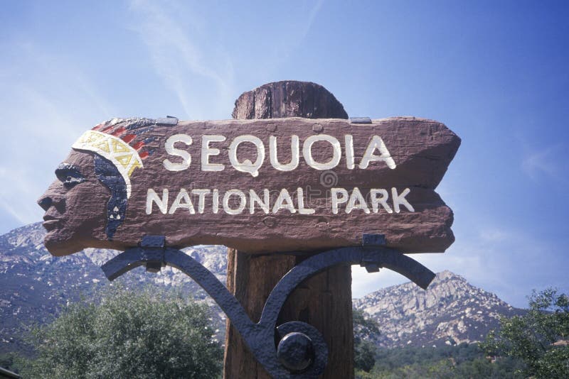 Sign for Sequoia National Park Stock Image - Image of wood, north: 26261037