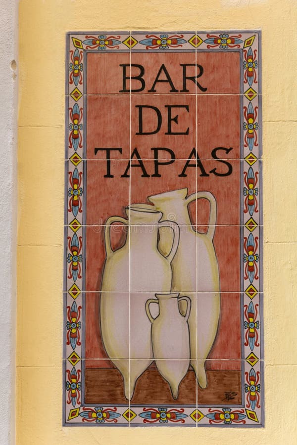 Sign Tapas in a Spanish Bar Stock Photo - Image of leisure, chalk: 30731504