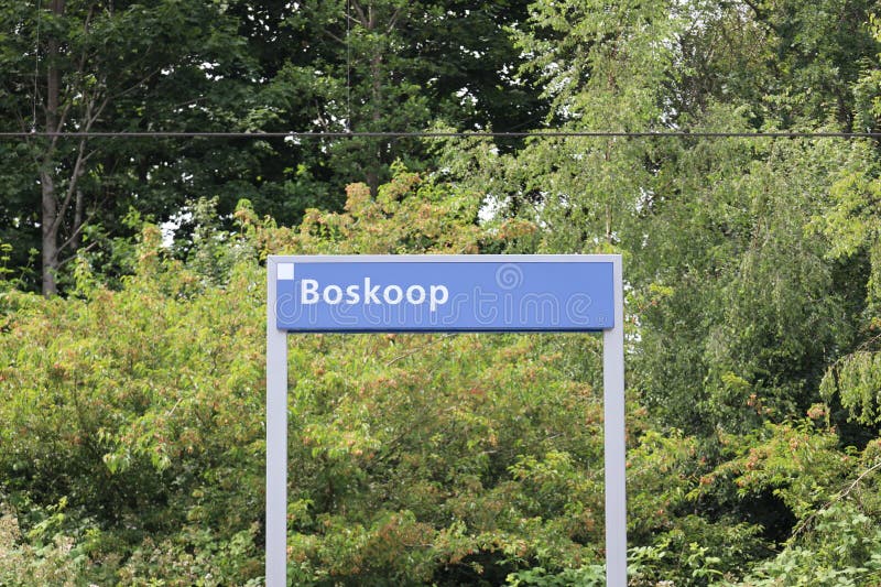 Sign of the Train R-NET Station at the Platform of Boskoop Editorial ...