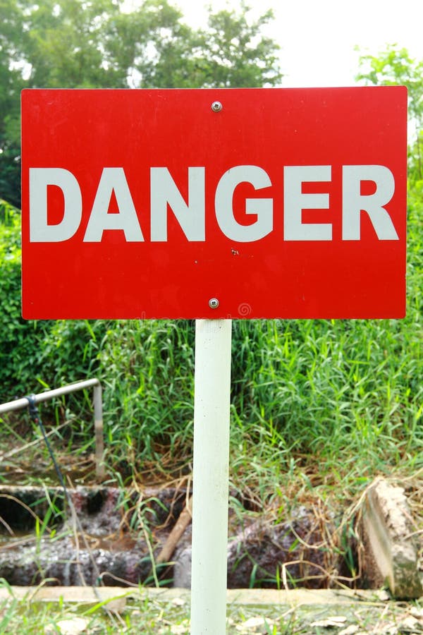Signage do perigo foto de stock. Imagem de vermelho, fraseio - 34114444