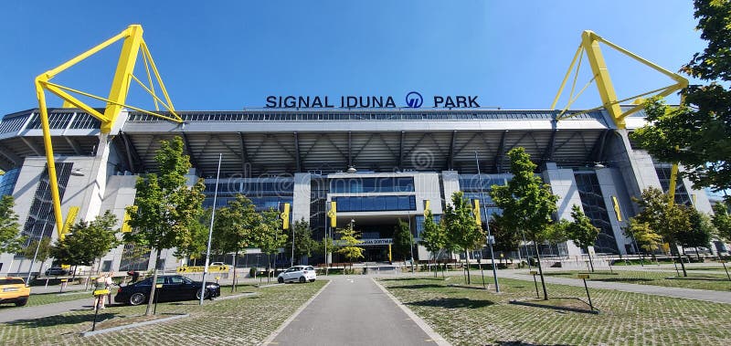 Signal Iduna Stadium editorial stock image. Image of transport - 216450749