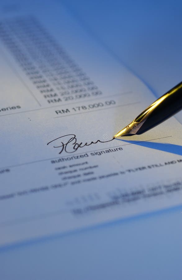 Signature et stylo image stock. Image du distinctif, écrit - 3311205
