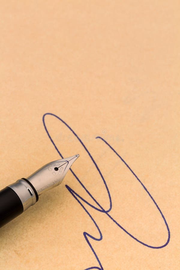 Signature à La Plume Sur Une Lettre Image stock - Image du lettres ...