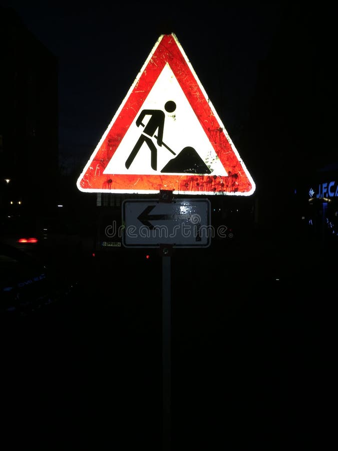 Images Signe De Travail En Cours - Téléchargez 621 Photos libres de droits