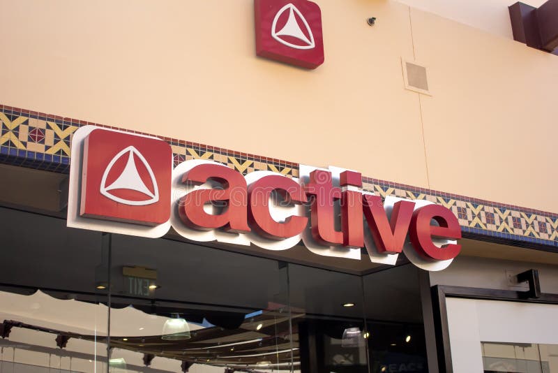 Signo De Tienda Minorista Activa Imagen de archivo editorial - Imagen ...