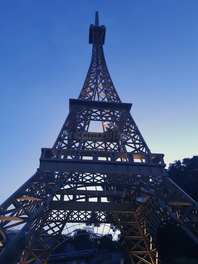 Sikatuna, Bohol Mirror of the World - Mini Eiffel Tower Early Evening ...