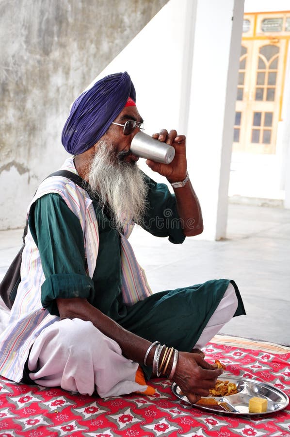 Sikh man editorial stock image. Image of glasses, sikh - 25947739