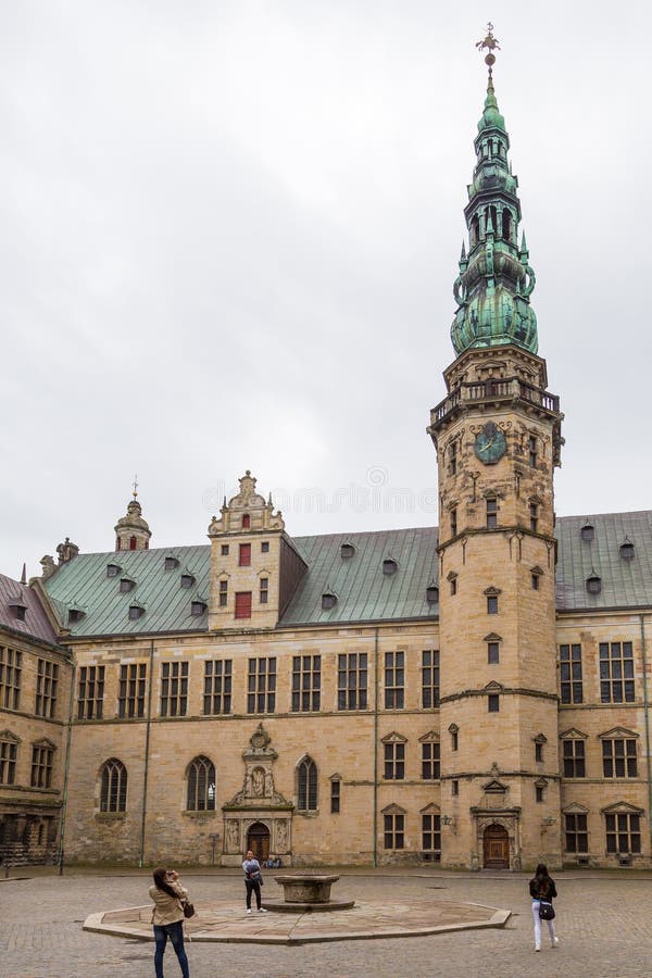 Sikt Av Kronborg Slott I N Helsingor, Danmark Redaktionell Bild - Bild ...