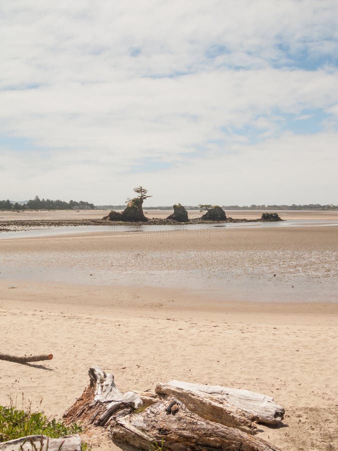 Siletz Bay Outcropping in Oregon. Stock Photo - Image of monolith ...
