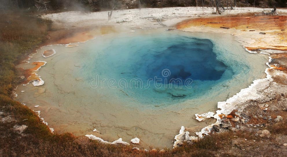Silex Spring, Yellowstone stock image. Image of scenic - 14960345
