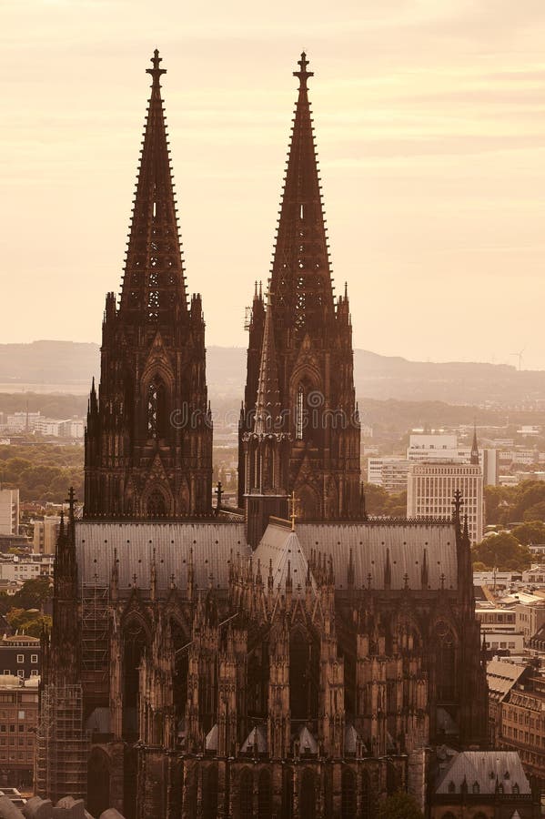 Silhouette of Cologne Cathedral. Cityscape of Cologne during Sunset ...