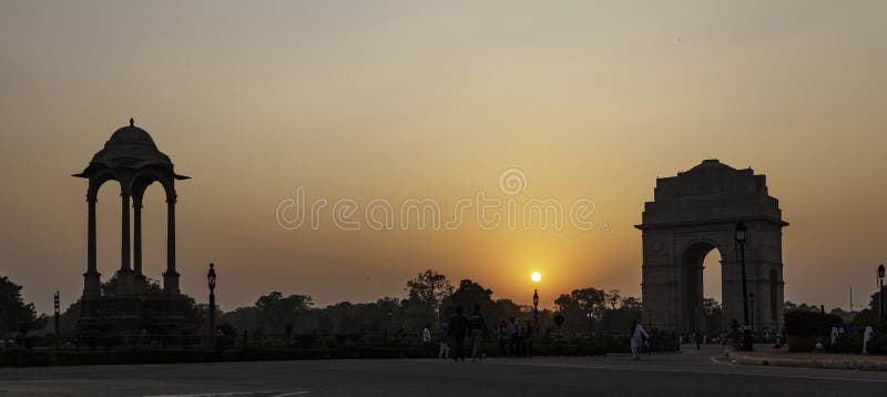 Silhouette of India Gate New during Sunset, at New Delhi Editorial ...