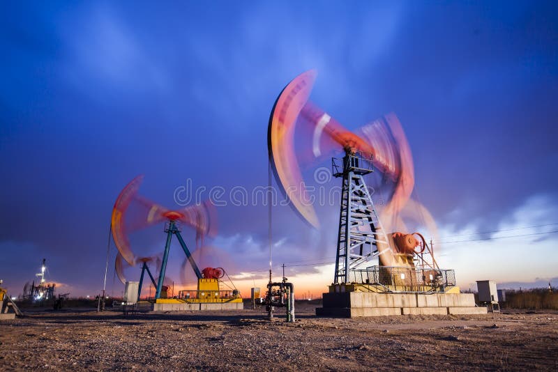The Silhouette of the Oil Pump Stock Image - Image of process, industry ...