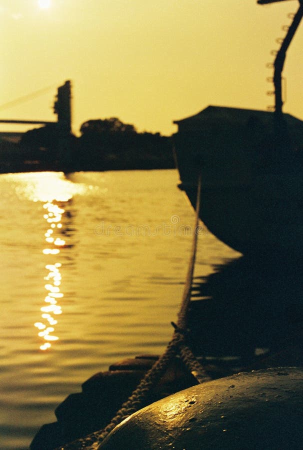 The Silhouette of Ship and Rope Stock Photo - Image of ocean, rope ...