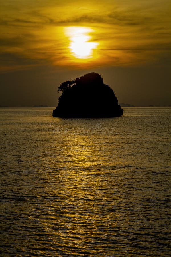 A Silhouette Small Remote Island in the Middle Ocean Stock Image ...