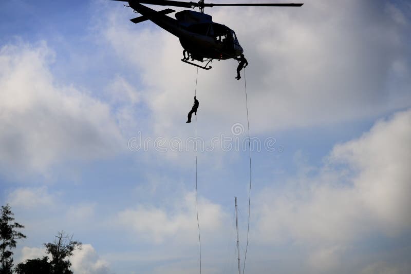 502 Helicopter Soldier Silhouette Stock Photos - Free & Royalty-Free ...