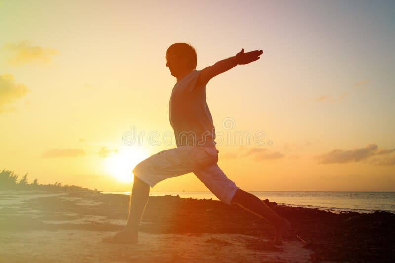 344 Man Silhouette Doing Yoga Exercise Sunset Stock Photos - Free ...