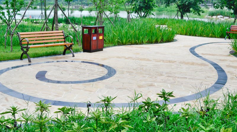 Silla en el parque imagen de archivo. Imagen de parque - 92345471