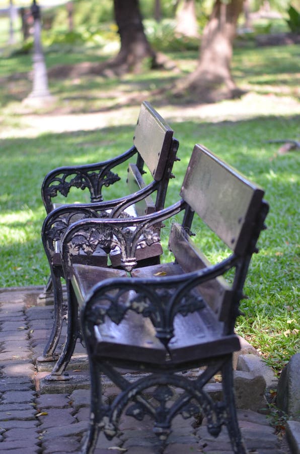 30,376 Silla En El Parque Fotos - Libres de Derechos y Gratuitas de ...