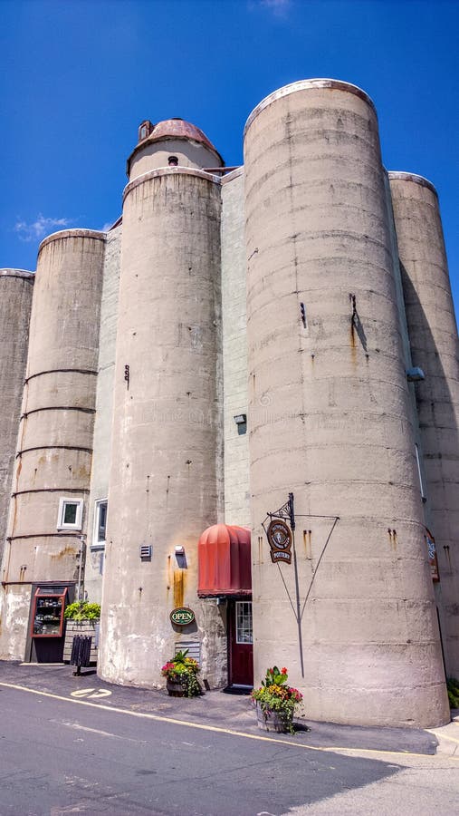Silo stock image. Image of sign, facade, grain, farm - 82013775