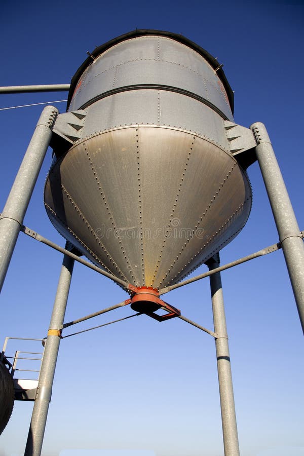 Silo -Tank stock photo. Image of architecture, rusty - 32302930
