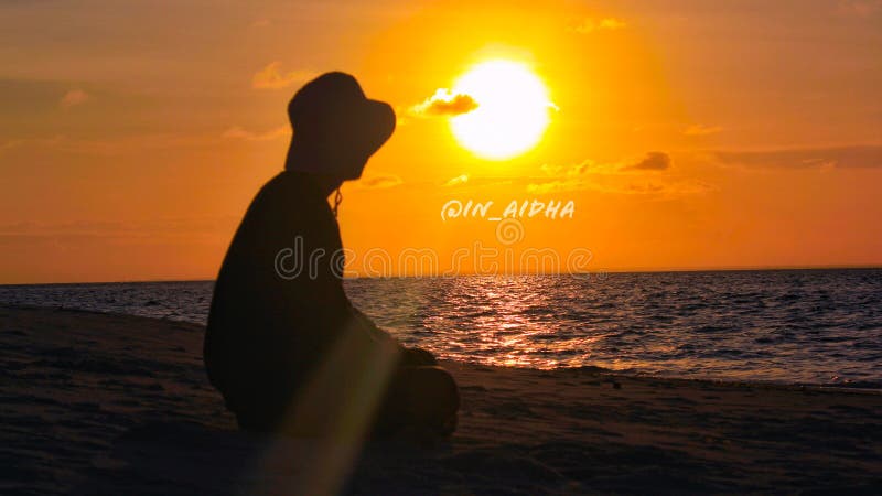 Siluet in sunset stock image. Image of afterglow, sunrise - 209640983