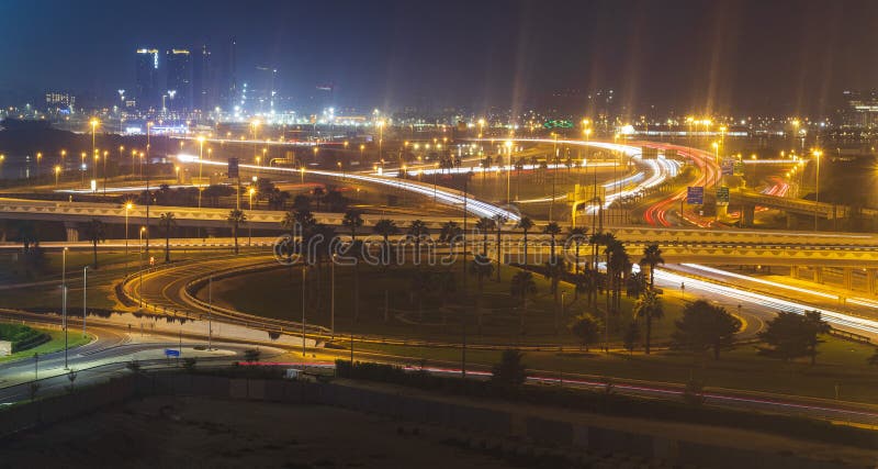 Silueta De Una Ciudad Moderna. Urbano Foto de archivo editorial ...