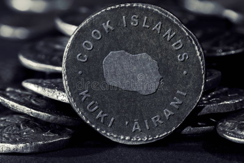 Silver Coin with Map of Cook Islands Stock Illustration - Illustration ...