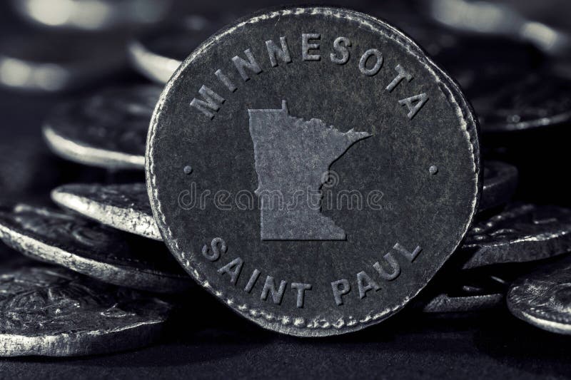 Silver Coin with Map of Minnesota Stock Illustration - Illustration of ...