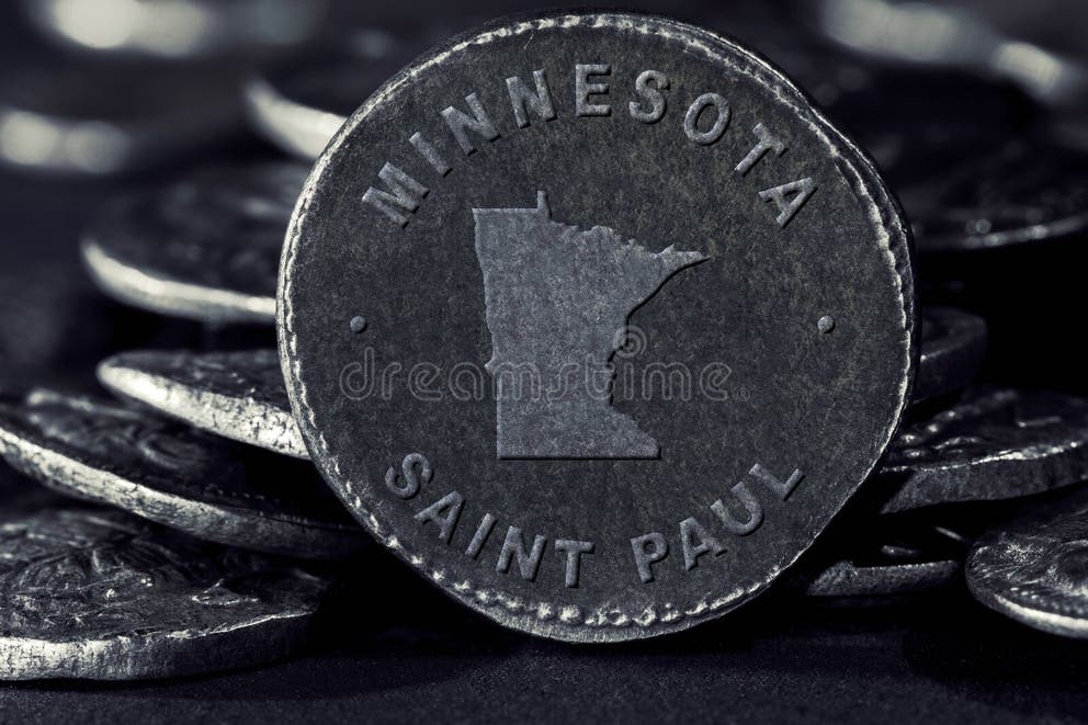 Silver Coin with Map of Minnesota Stock Illustration - Illustration of ...