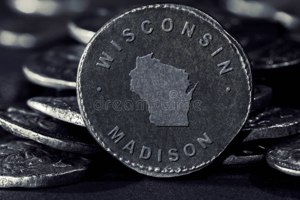 Silver Coin with Map of Wisconsin Stock Illustration - Illustration of ...
