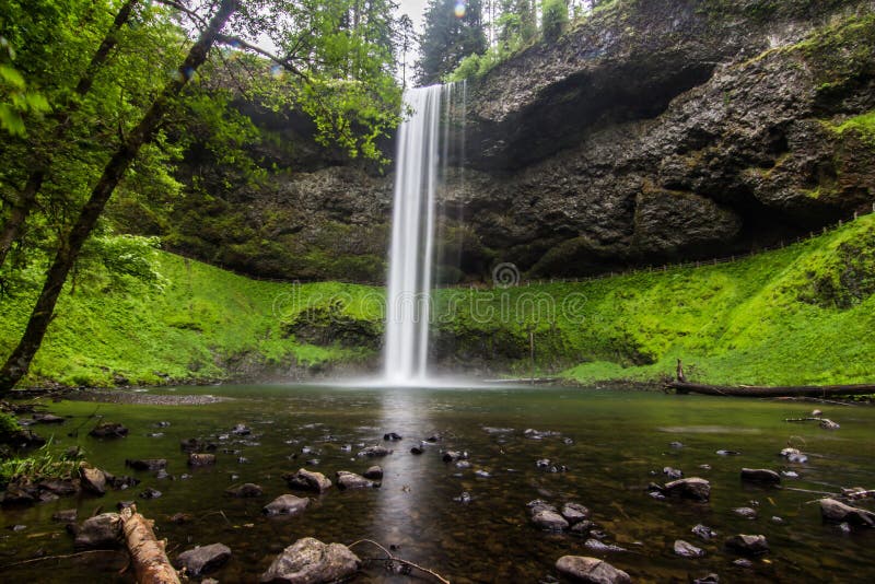 Silver Falls - Oregon Waterfall Stock Image - Image of gentle, flowing ...