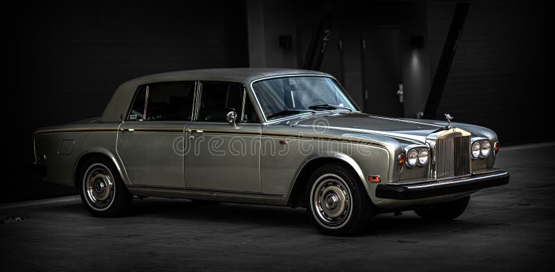 231 Rolls Royce Silver Shadow Vintage Car Stock Photos - Free & Royalty ...