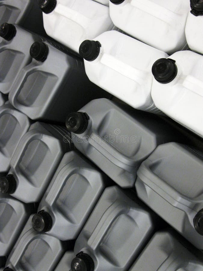 Silver White Plastic Oil Containers Stock Photos - Free & Royalty-Free ...