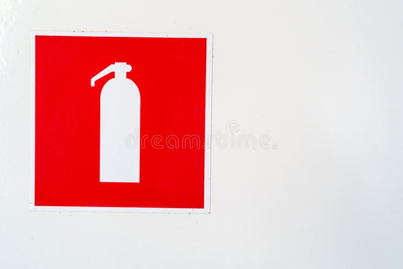 Simbolo Dell'estintore Sulla Fine Rossa Della Parete Immagine Stock ...
