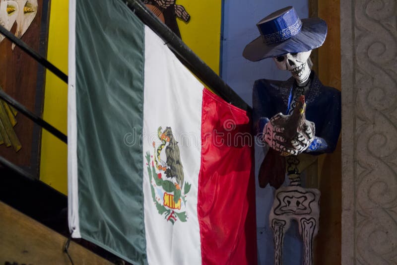 Bandito messicano Skeleton immagine stock. Immagine di cranio - 53920773