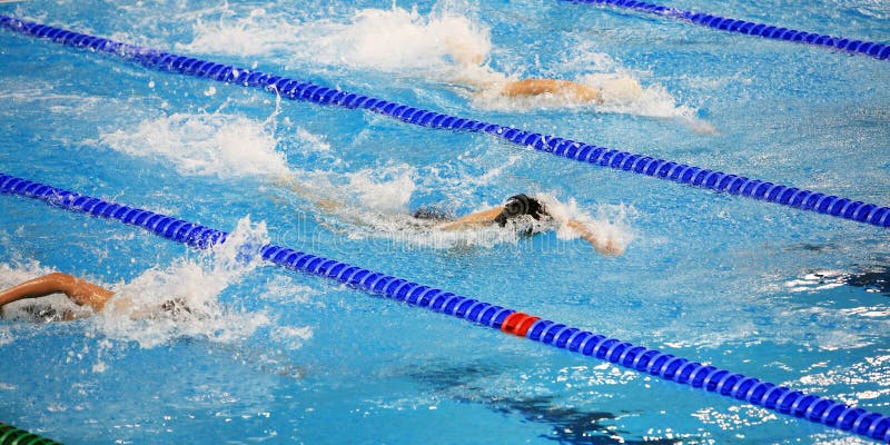 Ryggsim redaktionell arkivbild. Bild av sport, bäst, skumma - 18241137