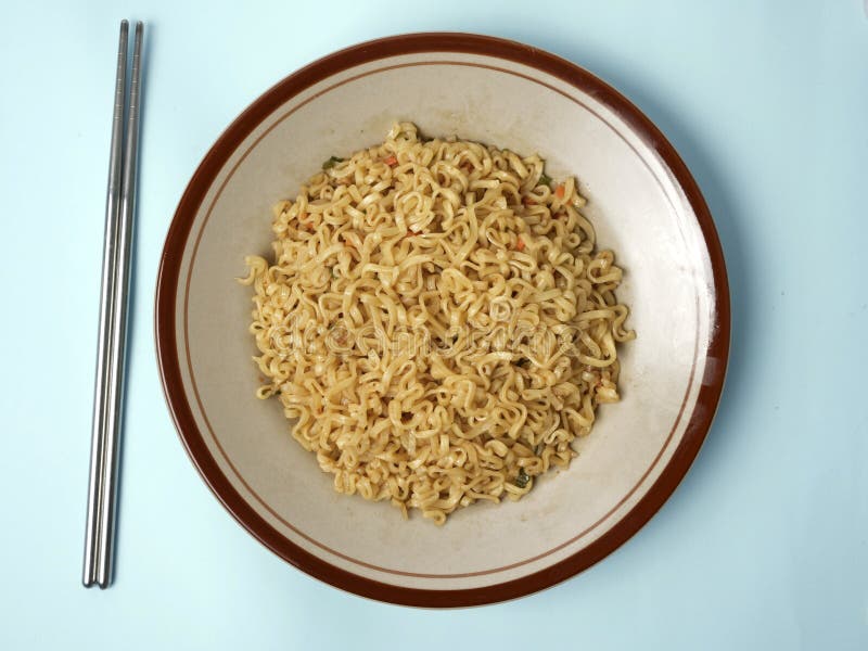Simple Instant Fried Noodles, Ready To Eat Stock Image - Image of ...