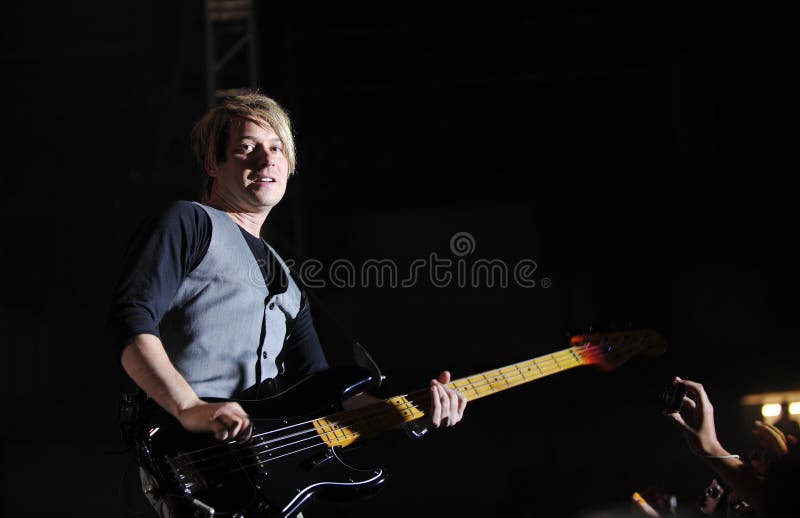 Simple Plan editorial stock photo. Image of concert, venue - 94383388