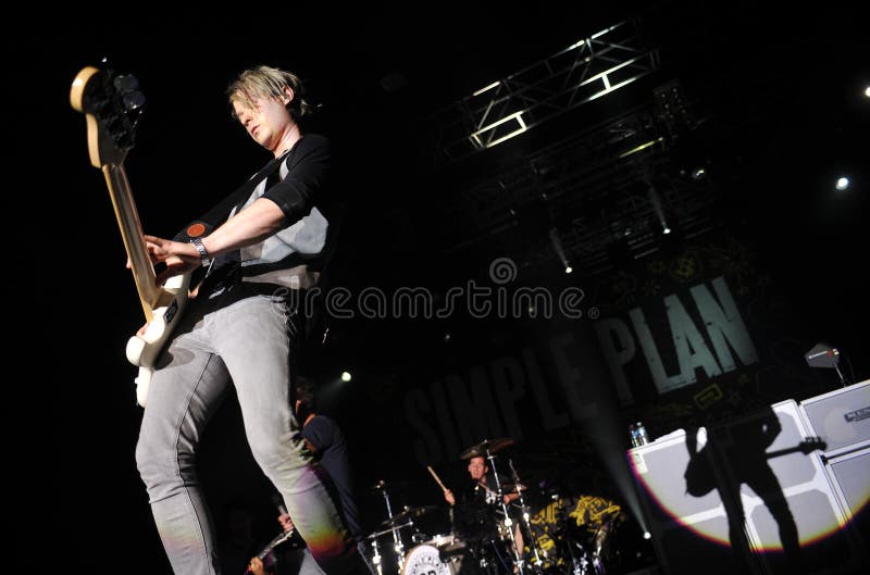 Simple Plan editorial photo. Image of performing, play - 23044751