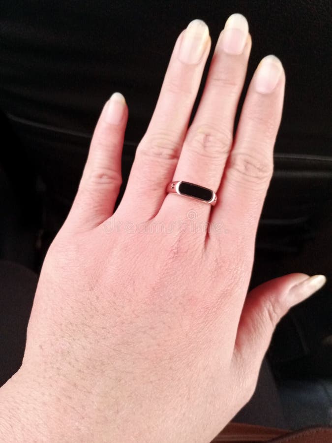 Simple Ring black Gold stock image. Image of organ, cosmetics - 262722211