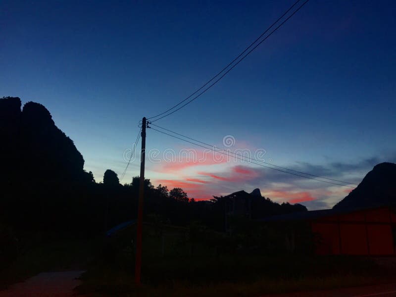 Simple sunset stock image. Image of sunset, mountains - 127704815