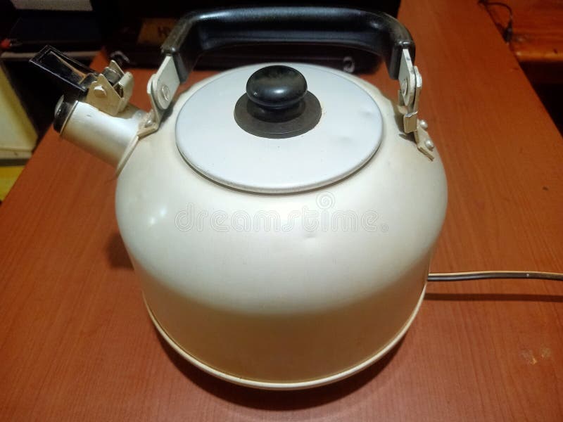 A Simple Tool but a Kettle is One of the Important Kitchen Utensils ...