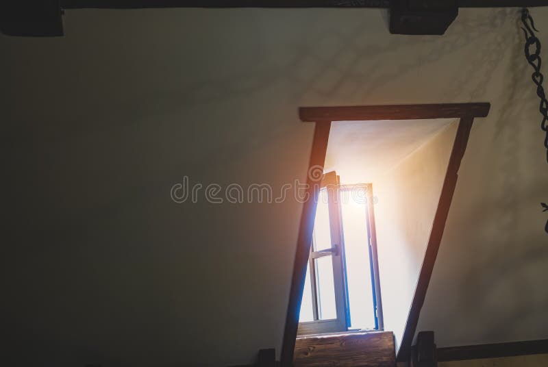 Simple Ventana Rectangular En El Interior Del Edificio Foto de archivo ...