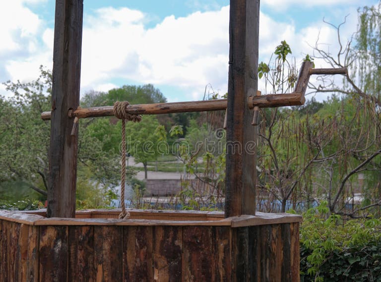 Simple Windlass on the Draw Well Stock Image - Image of wood, estate ...