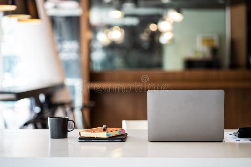 500+ Simple office background Free Stock Photos - StockFreeImages